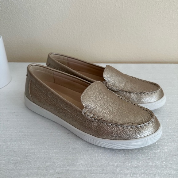 Easy Spirit | Shoes | New Easy Spirit Board Gold Leather Slip On ...